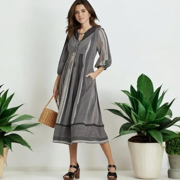 Universal Thread | Dresses | Universal Thread Long Sleeve Striped Vneck ...